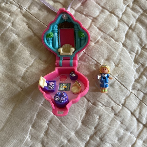 Blue Bird | Toys | Vintage Polly Pocket Necklace | Poshmark